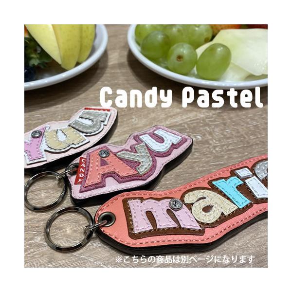 ■商品説明■本革製ネームキーリング素材：本革 牛革カスタマイズ 土台の革色　名前の文字（5文字以内）6文字目以降有料オプションオプション 名入れの文字追加 ■商品紹介■オーダーメイドで職人が総革仕上げでハンドメイドで製作をする、高級ネームキ...