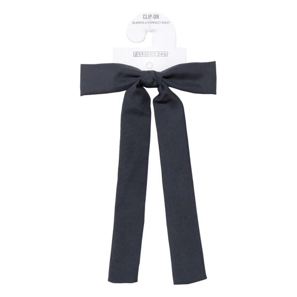 【カラー】　グレー【サイズ】　縦 17cm x 横 11.5cm【素　材】　ポリエステル【Memo】　*襟を挟むだけのクリップ式　どなたでも簡単につけられます。*襟にクリップで留めるだけのかんたん装着 　このリボンタイだけでフォーマルにはや...