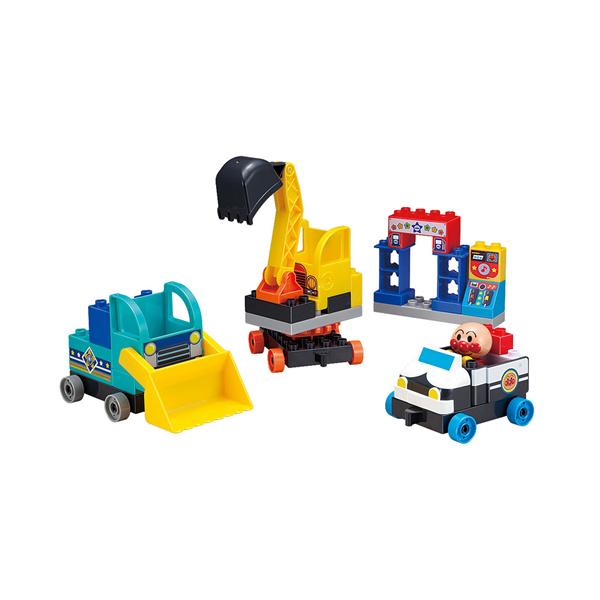 お子様が大好きなはたらくのりもの（パトロールカー・ショベルカー・ホイールローダー）を作ることができるブロックセットです。パトロールカーのドアを開閉したり、ショベルカーのショベルを上下に動かしたり、座席を回転したり、ホイールローダーのスコップ...