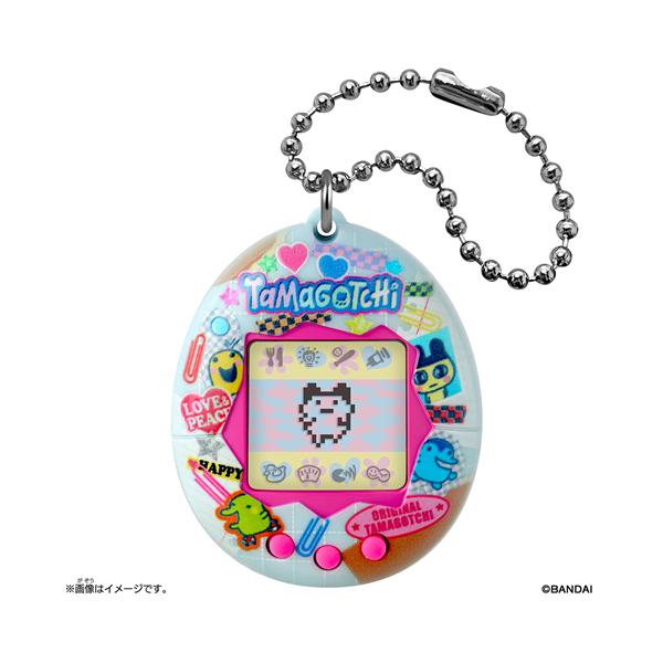 初代「たまごっち」と「新種発見!! たまごっち」の欧米版、『Original Tamagotchi』シリーズより、「Original Tamagotchi Tama Collage」が発売！たまごっちがモチーフとなるコラージュブックをイメー...