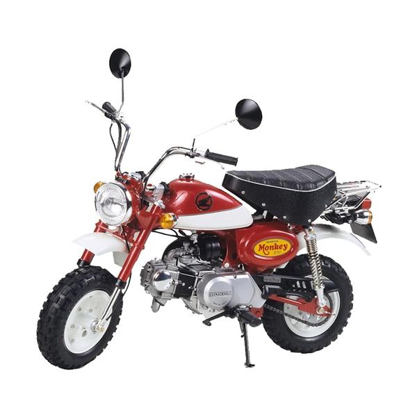 【 模型について 】●1/6スケール、全長224mm、全幅100mm、全高175mm。 ●両サイドに装備されたバックミラーや排ガス規制対応型キャブレターなど2000年型の特徴を押さえてモデル化。 ●金属製コイルスプリングを装備して前後のサス...