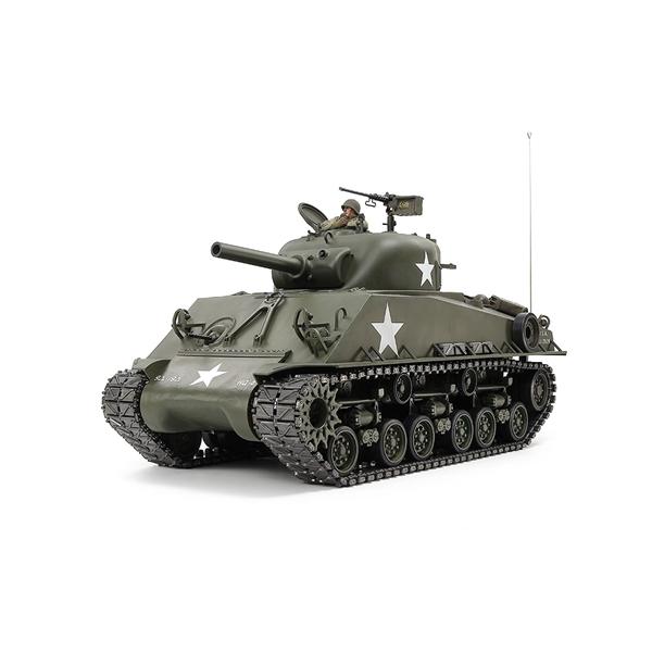 【 実車に近い操向機構を採用して、RCカーと同様に操作が可能 】●M4シャーマン105mm榴弾砲搭載型を1/16スケールで再現した電動ラジオコントロールタンクの組み立てキットです。●実車同様の「制御差動式」操向装置を搭載。●ドライブスプロケ...