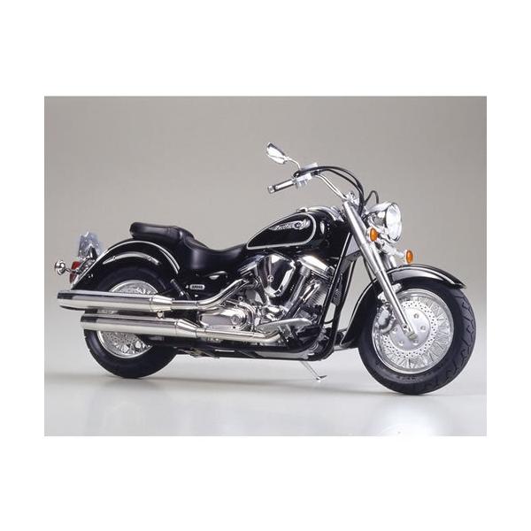 ヤマハの最上級アメリカンモデル XV1600 ロードスターを1/12スケールで再現した組み立てモデルです。 ●全長208mm、全幅89mm、全高100mm。 ●ボリューム感あふれるロー&amp;amp;amp;amp;amp;amp;amp...