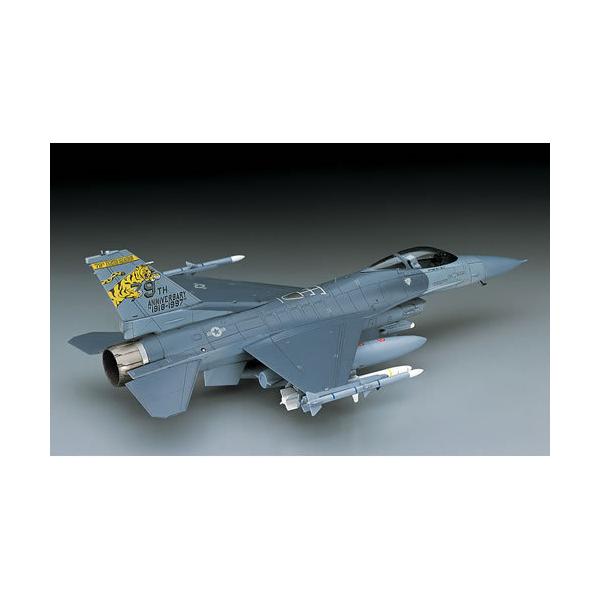 F-16A PLUSから発達した戦術戦闘機「F-16C ファイティング ファルコン」をキット化。プロポーションの正確さと手頃な部品点数から構成されたキットは作りやすく、ベテランはもちろん初心者の方にも航空機モデルの楽しさを充分満喫していただ...