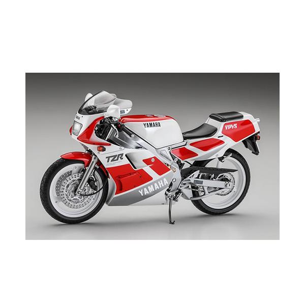 レーシングテクノロジーをフィードバック2代目TZR250“3MA”登場！JAN：4967834215177品番：BK17メーカー：ハセガワスケール：1:12発売日：2025年06月21日模型全長：170mm模型全高：93mm