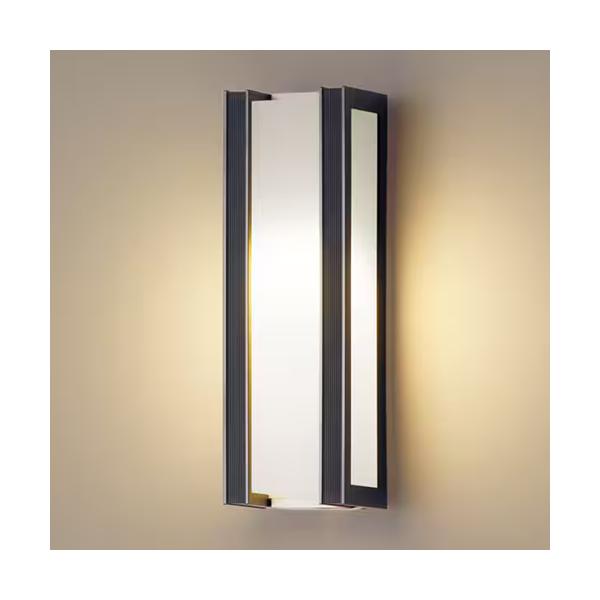 防湿・防雨型器具対応LED電球搭載で、外回りにもLEDのあかりLED電球だから光源寿命約40000時間【商品仕様】サイズ：高さ300×幅96×出しろ105mm質量：0.6kg器具光束：250lm消費電力：4.3W固有エネルギー消費効率：58...