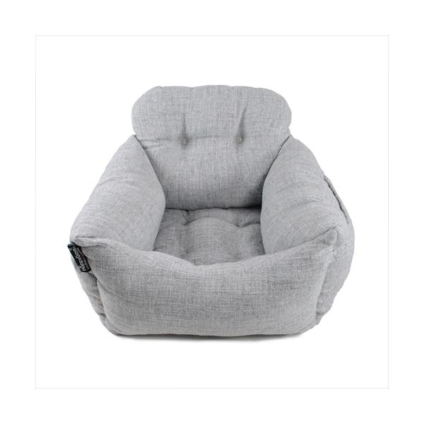 ドライブでのおでかけだけでなく、室内やサークル内でも使用出来る2wayオールシーズンベッド。底面は滑り止め付き。おでかけやドライブの際にも、カーシートに固定するベルトが装着されております。カーシートの固定は、助手席、後部座席ともに可能。サイ...