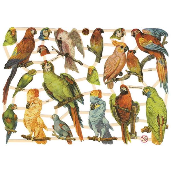 多色使いが素敵で楽しい。ケマージュを使って木の箱をアレンジしましょう！写真やカード、アルバムや雑貨を自分好みにアレンジ♪