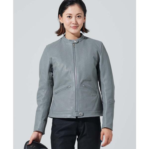 ■デザインシンプルなレザージャケットらしさと、パンチングレザーとしての夏の快適性の両立を目指した一着。よりスタイリッシュに見えるよう設計を煮詰めつつ、胸部プロテクターを含むオールプロテクターを装備可能。■商品特徴・肩・肘PAD袋装備・ソフト...