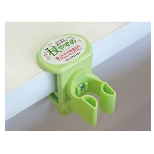 テーブルの天板や、椅子のパイプなどさまざまな用途にお使いいただけます。取り付け位置に、本体を挟み込みネジで締めると簡単に取り付けられます。取り外した後も、キズや穴の跡は残りません。※取付可能な天板の厚みは、13〜30mmです。ネジを緩めて本...