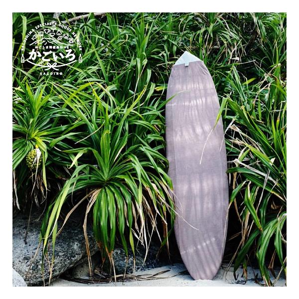 ショートボード用のニットボードケース。伸縮性のある特殊ストレッチ素材なのでボードにフィット。柔らかく伸縮性のある素材でスムーズな出し入れが可能です。<br>ノーズの表裏には、優れた耐久性があるアウトドア素材を使用し、大切なボード...