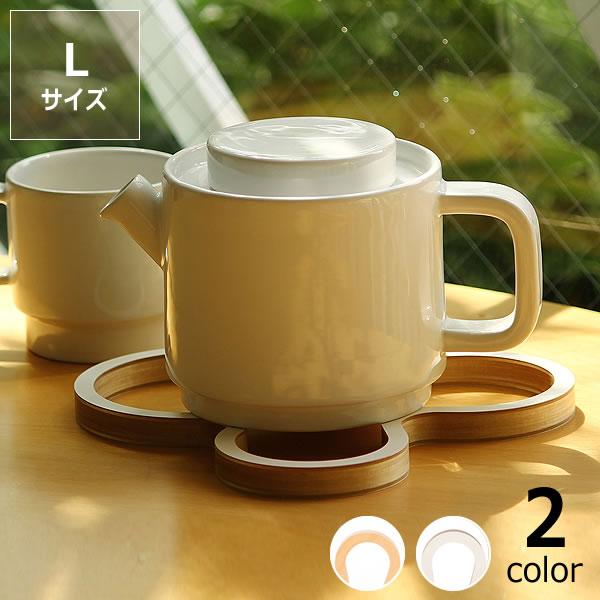 フィンランドを代表する名建築家、アルヴァ・アアルト生誕100周年記念デザインコンペ（1998年）で、大きな脚光を浴びたのが、「マヤムー」のポットスタンドです。アアルトの「波」へのオマージュが美しい「白樺のポットスタンド」はヤニ・マルティカイ...