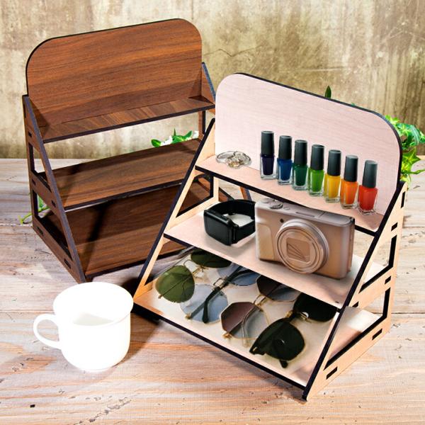 商品番号00-a00045寸法外寸:幅 約253.3mm×奥行 約164.1mm×高さ 約255.8mm特徴このディスプレイラックは、小型で縦長の三段構造を持ち、机の上などに置いて使用することができます。木製の素材が持つ温かみと北欧デザイン...