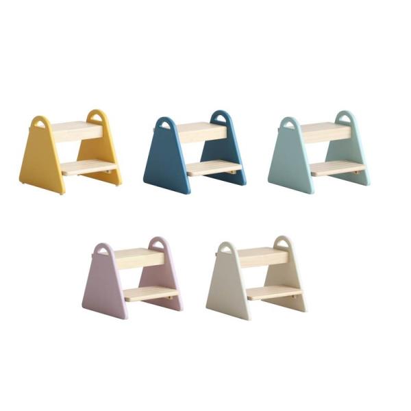 海外の女の子の名前をもとに名付けられた、キッズステップ「tina」。シンプルなデザインながらに、しっかりとした耐久度と持ち運びやすい取っ手付き商品です。5色の可愛らしい色味展開となっております。〇生産地　ベトナム〇サイズ　商品サイズ：W30...