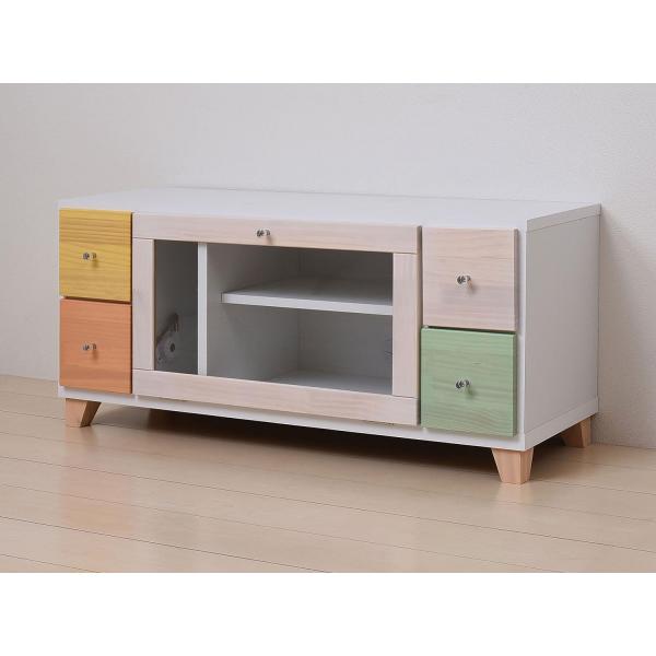 【発売日：2025年04月08日】ポップな色味がとっても可愛いテレビ台。前板はパイン材を使用。安心安全な国産、完成品です。◆サイズ/約幅101×奥行37×高さ45.5cm(脚含)・デッキ収納内寸:幅44×奥行27×高さ34..5cm(可動棚...