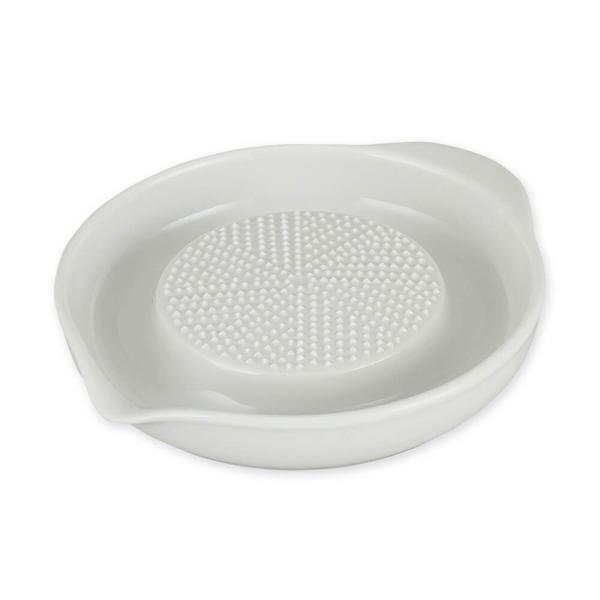 きめ細やかな仕上がりのおろし器です。（日本製）においが移りにくく、洗いやすいセラミック製。大根、長芋、にんじん、トマト、りんご、レモンなどに使用できます。滑りにくいシリコーンの滑り止め付き。食洗機可能なので、お手入れ簡単です。 ポイント利用...