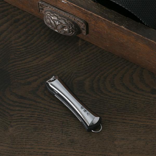 刀匠関孫六の伝統から生まれたツメキリ。使いやすい粗目と細目2WayのU字溝ヤスリ付きです。 【 爆買 】