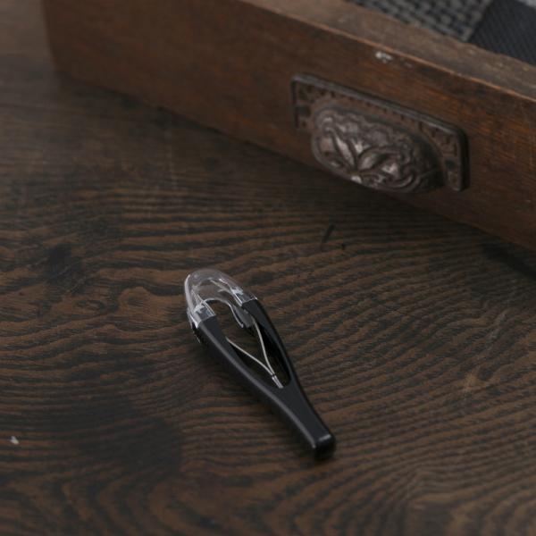 毛をつまんで押すだけで、簡単に毛が抜けます。先斜タイプ、キャップ付きです。 ポイント利用 【 爆買 】【 母の日 】