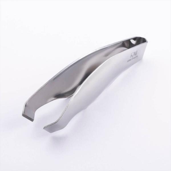 扱いにくい食材の下処理や、爪を使うような細かい作業に便利な、骨抜き万能指先トングです。手に収まる大きさなので握りやすく、食器洗い乾燥機対応なので、お手入れも簡単です。 ポイント利用 【 爆買 】