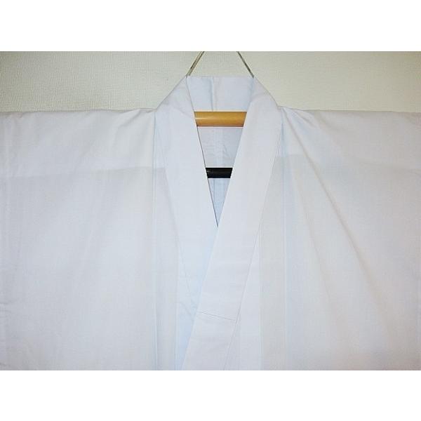 　こちらのお品は、洗える男性用白衣です。白い袴用の着物です。季節は通年使える単衣です。白の色も蛍光色の強くない純白を採用しています。元は神職用ですが、白い袴用着物として普段使い、茶道、能楽、居合などにもお使いいただけます。※画像はお使いのモ...