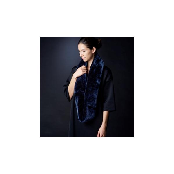 イタリアの美意識と日本の技術から生まれたカルドニード。カルドニードシリーズの中でも、最も柔らかい素材を使用した肌触りのリッチファースヌードです。デザインはイタリア、製造は安心の日本製です。超柔アクリル、メランジアクリル、断層保温アクリルとい...