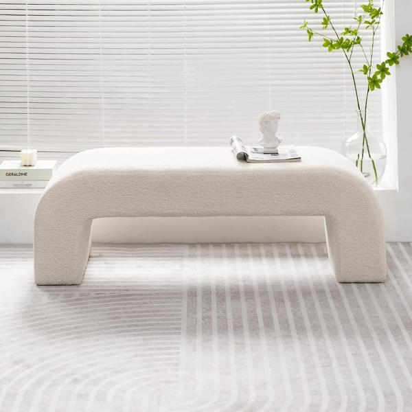 シェルパベンチオットマン：プレミアムフェイクファーベンチは快適で、あなたとあなたのお子様はその上で休んでリラックスできます。あなたの小さなペットは、この高品質のクッション付きフットレストスツールでくつろぐのが大好きです。私たちのベンチは、頑...