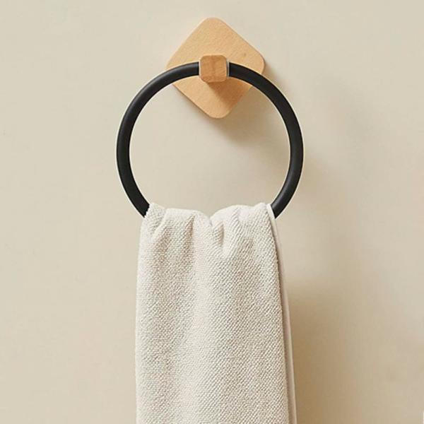 ??【サイズ】リング直径：14.5cm 重量：約0.3KG??【材質】美しい木目の黒クルミ材とファション感溢れるアルミニウムの組み合わせがとってもおしゃれなタオルリングです。防カビ、防水、防錆、耐摩耗性があり、非常に丈夫で長持ちします。??...