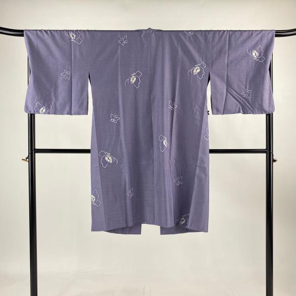 【着物ランク】逸品【素材】正絹【身丈】約109.5cm【裄丈】約67.5cm【袖丈】約48cm【袖幅】約34cm【サイズ】L【コメント】和装コートのひとつで、普段着などにも気軽に羽織ることができる道中着でございます。外出時に着物の上に塵除け...