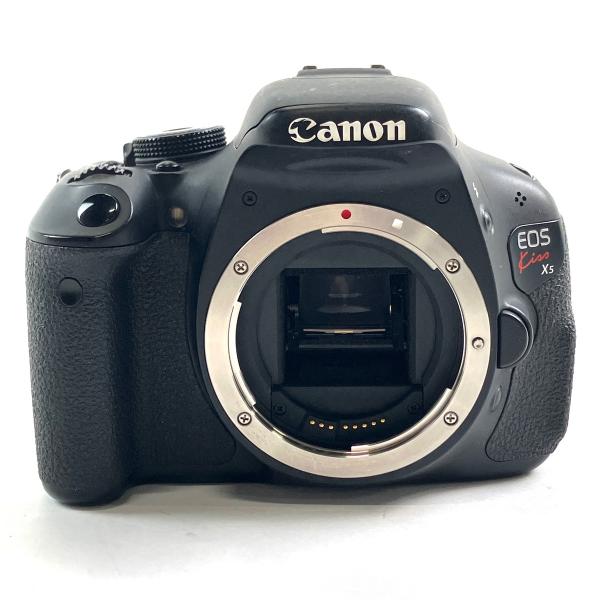 【メーカー名】Canon【製品名】EOS Kiss X5 ボディ【カメラ種類】デジタル 一眼レフカメラ【カメラ付属品】バッテリー、充電器、アイカップ【ブランド状態ランク】ランクC【コメント】【外観】スレやキズ、汚れ、側面のカバーに欠損があり...