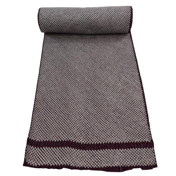 【着物ランク】秀品【素材】正絹【反物幅】約36cm【コメント】落ち着いた色合いの小紋反物でございます。お稽古や観劇、同窓会や友人との食事会など気軽なシーンで楽しめます。普段着の着物ですので、楽しくコーディネートしていただけたら良いと思います...