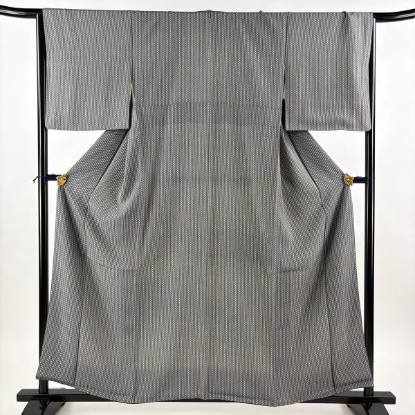 【着物ランク】秀品【素材】正絹【身丈】約158.5cm【裄丈】約65.5cm【袖丈】約49cm【袖幅】約34cm【前幅】約24.5cm【後幅】約29.5cm【サイズ】M【着物仕立て】袷【着用時期】10〜5月【コメント】お洒落着として楽しめる...