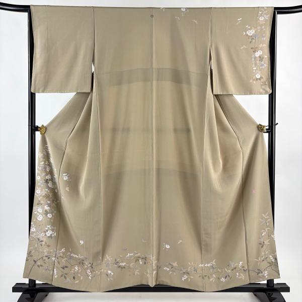 【着物ランク】秀品【素材】正絹【身丈】約157cm【裄丈】約64.5cm【袖丈】約49cm【袖幅】約33.5cm【前幅】約26.5cm【後幅】約31.5cm【サイズ】M【着物仕立て】袷【着用時期】10〜5月【コメント】帯次第で幅広くお使いい...