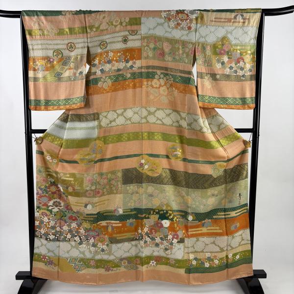 【着物ランク】逸品【素材】正絹【身丈】約163cm【裄丈】約66cm【袖丈】約56.5cm【袖幅】約34.5cm【前幅】約24.5cm【後幅】約29.5cm【サイズ】M【着物仕立て】袷【着用時期】10〜5月【コメント】京友禅作家である松井青...