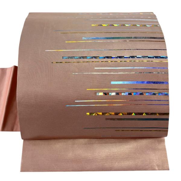 【着物ランク】名品【素材】正絹【帯丈】約366cm【帯幅】約30.5cm【帯仕立て】仕立て上がり【コメント】角度によって巧みに表情を変え反射する箔加工を得意とする堀省平の作品でございます。セミフォーマルでお使いいただける名古屋帯でございます...