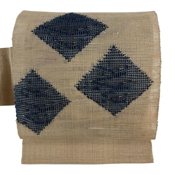 【着物ランク】秀品【素材】正絹【帯丈】約366cm【帯幅】約30.5cm【帯仕立て】仕立て上がり【コメント】普段使いでお使いいただける夏物の名古屋帯でございます。カジュアルな装いに合わせてお使いください。締め跡がございます。お太鼓所々にシミ...