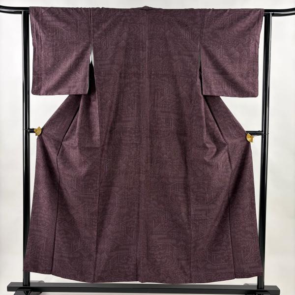 【着物ランク】秀品【素材】正絹【身丈】約154cm【裄丈】約63cm【袖丈】約47.5cm【袖幅】約33cm【前幅】約24cm【後幅】約28cm【サイズ】S【着物仕立て】袷【着用時期】10〜5月【コメント】茨城県結城市と栃木県小山市周辺で生...