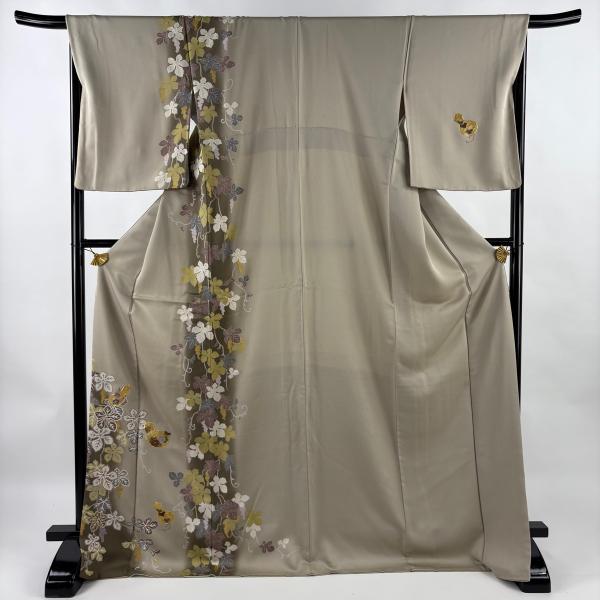 【着物ランク】秀品【素材】正絹【身丈】約173cm【裄丈】約68cm【袖丈】約52.5cm【袖幅】約34cm【前幅】約24.5cm【後幅】約30.5cm【サイズ】L【着物仕立て】袷【着用時期】10〜5月【コメント】帯次第で幅広くお使いいただ...