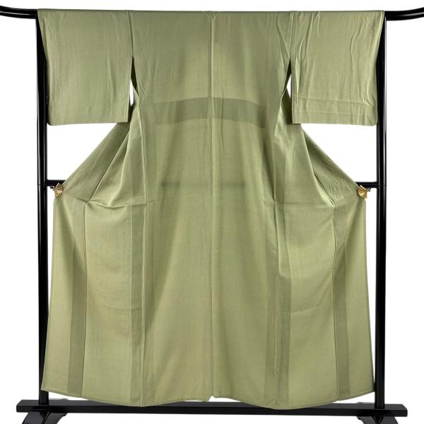 【着物ランク】秀品【素材】正絹【身丈】約156cm【裄丈】約67.5cm【袖丈】約45.5cm【袖幅】約34.5cm【前幅】約25cm【後幅】約29.5cm【サイズ】L【着物仕立て】単衣【着用時期】6/9月【コメント】数百種類とある型紙から...