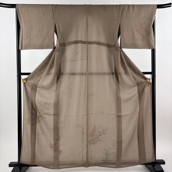 【着物ランク】名品【素材】正絹【身丈】約160cm【裄丈】約68cm【袖丈】約44.5cm【袖幅】約34cm【前幅】約23cm【後幅】約28.5cm【サイズ】L【着物仕立て】紗絽袷【着用時期】6/9月【コメント】帯次第で幅広くお使いいただけ...