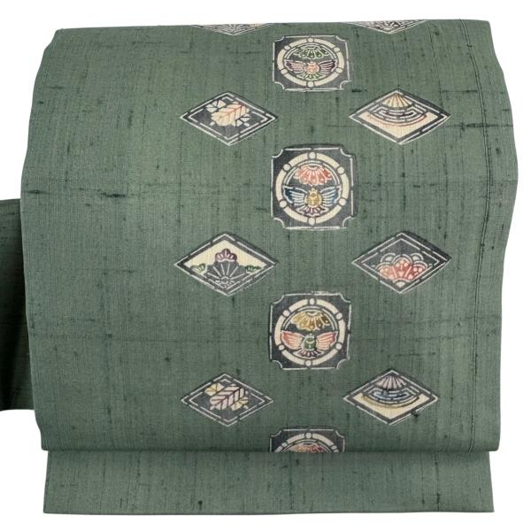 【着物ランク】名品【素材】正絹【帯丈】約389cm【帯幅】約30.5cm【帯仕立て】仕立て上がり【コメント】夏帯でございます。普段使いでお使いいただける名古屋帯でございます。カジュアルな装いに合わせてお使いください。リユース品としては目立っ...