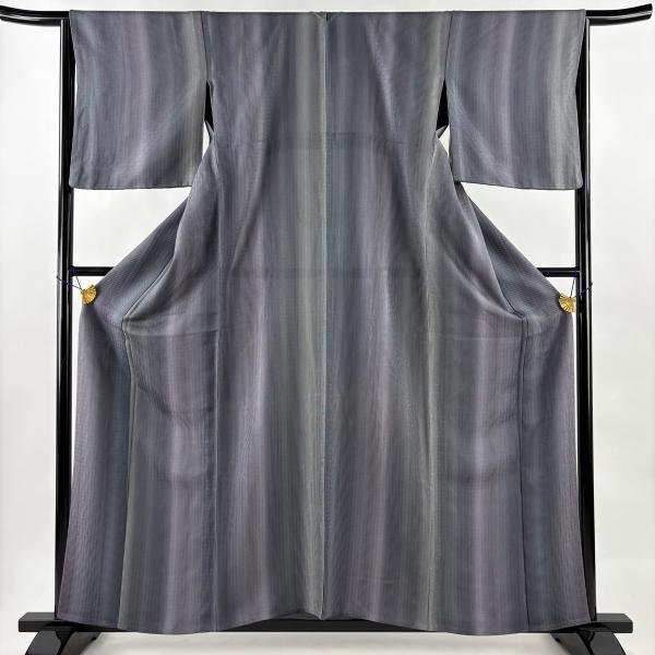 【着物ランク】名品【素材】正絹【身丈】約159.5cm【裄丈】約65cm【袖丈】約47.5cm【袖幅】約32.5cm【前幅】約25cm【後幅】約30.5cm【サイズ】M【着物仕立て】単衣【着用時期】6/9月【コメント】お洒落着として楽しめる...