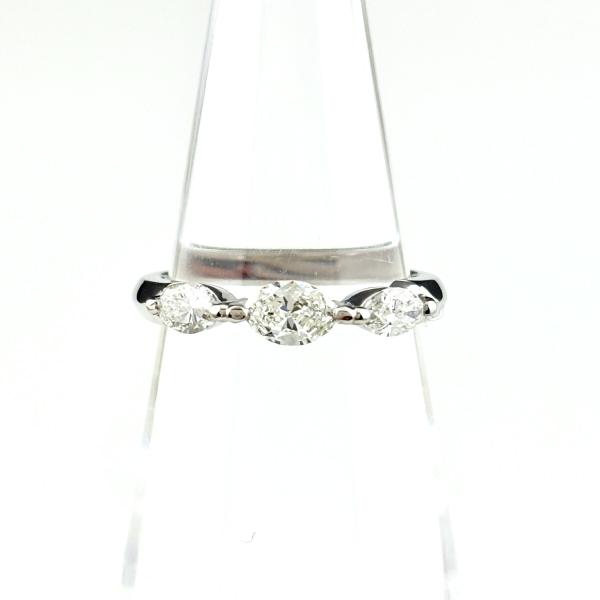 【ブランド状態ランク】ランクAB【タイプ】メレダイヤ デザインリング【ライン】プラチナ 指輪【対象】レディース【総重量】約3.7g【素材】Pt900、ダイヤモンド【実寸サイズ】約7.5号【リング最大幅】約3.6mm【リング最小幅】約2.3m...