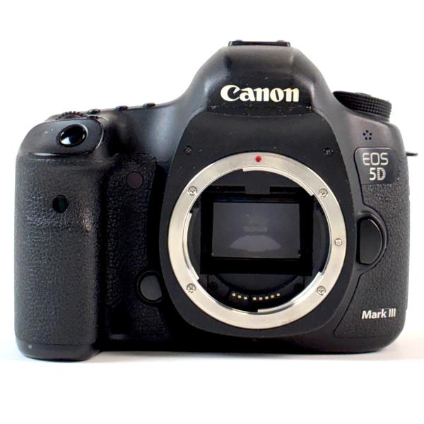 【メーカー名】Canon【製品名】EOS 5D Mark III ボディ【カメラ種類】デジタル 一眼レフカメラ【カメラ付属品】ボディキャップ【ブランド状態ランク】ランクC【コメント】【外観】スレやキズ、汚れ、塗装剥がれがあり、モードダイヤル...
