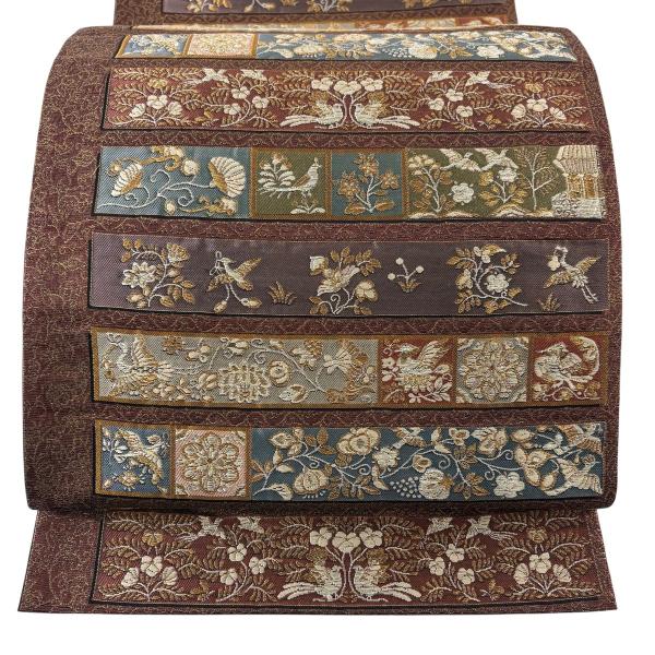 【着物ランク】秀品【素材】正絹【帯丈】約434cm【帯幅】約31cm【帯仕立て】仕立て上がり【コメント】セミフォーマルでお使いいただける袋帯でございます。見る人に重たい印象を感じさせない女性ならではの、気品豊かな一品です。帯芯が入っておりま...