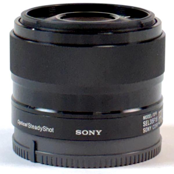 【メーカー名】SONY【製品名】E 35mm F1.8 OSS SEL35F18【レンズ種類】一眼カメラ用レンズ（オートフォーカス）【カメラ付属品】外箱、取扱説明書、レンズフード、フロントキャップ、リアキャップ【ブランド状態ランク】ランクB...