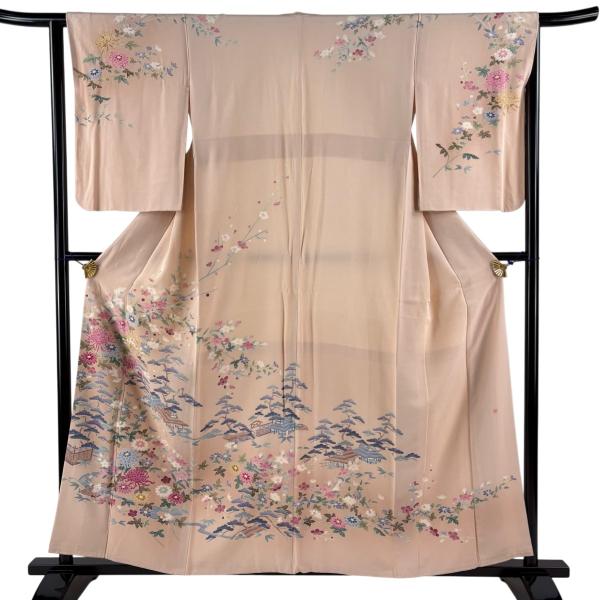 【着物ランク】逸品【素材】正絹【身丈】約156.5cm【裄丈】約64cm【袖丈】約54.5cm【袖幅】約32cm【前幅】約24cm【後幅】約30cm【サイズ】M【着物仕立て】袷【着用時期】10〜5月【コメント】帯次第で幅広くお使いいただける...