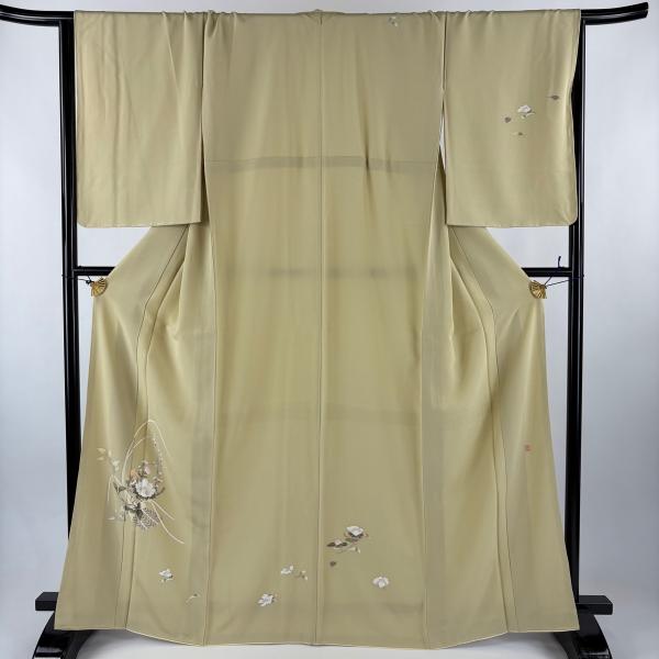 【着物ランク】名品【素材】正絹【身丈】約165cm【裄丈】約66.5cm【袖丈】約56.5cm【袖幅】約34cm【前幅】約24.5cm【後幅】約29.5cm【サイズ】M【着物仕立て】袷【着用時期】10〜5月【コメント】合わせる帯の色柄により...