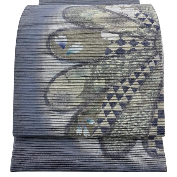 【着物ランク】名品【素材】正絹【帯丈】約432cm【帯幅】約30.5cm【帯仕立て】仕立て上がり【コメント】セミフォーマルでお使いいただける袋帯でございます。見る人に重たい印象を感じさせない女性ならではの、気品豊かな一品です。リユース品とし...