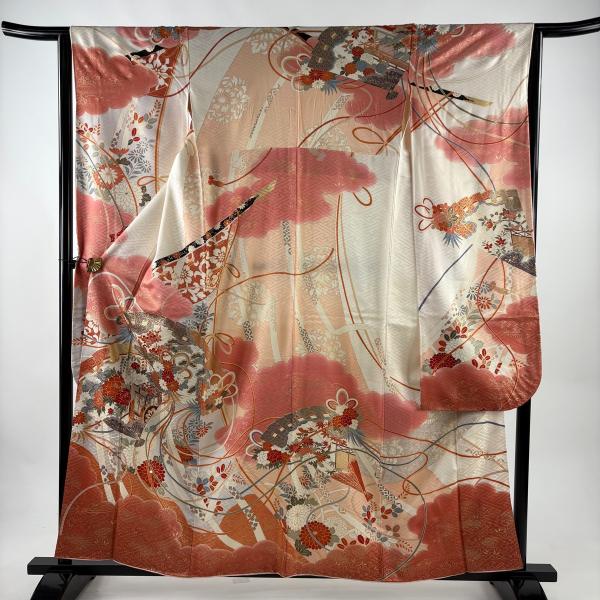 【着物ランク】優品【素材】正絹【身丈】約158.5cm【裄丈】約62.5cm【袖丈】約108cm【袖幅】約33cm【前幅】約24.5cm【後幅】約29cm【サイズ】S【着物仕立て】袷【着用時期】10〜5月【コメント】未婚女性の第一礼装として...