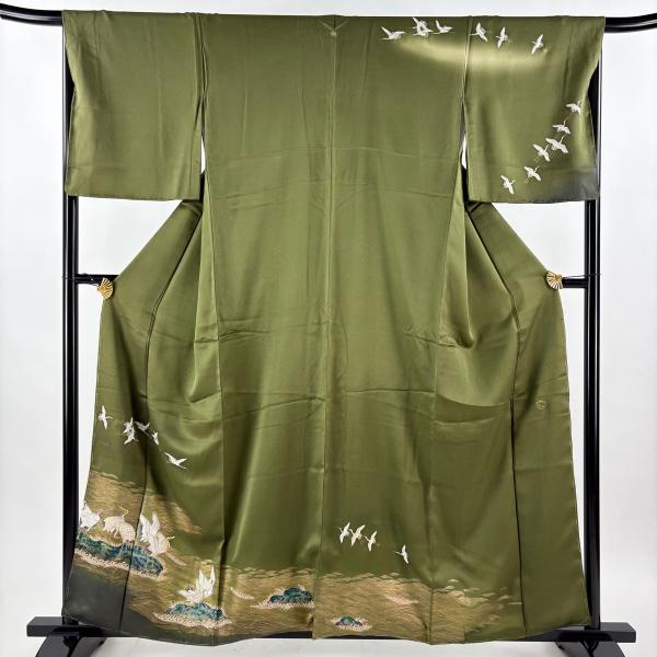 【着物ランク】名品【素材】正絹【身丈】約160cm【裄丈】約67.5cm【袖丈】約49cm【袖幅】約33.5cm【前幅】約25cm【後幅】約30.5cm【サイズ】L【着物仕立て】袷【着用時期】10〜5月【コメント】キモノモードオリジナルブラ...